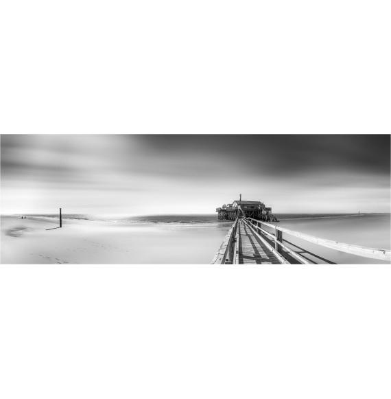 Strand von Sankt Peter Ording an der Nordsee mit Pfahlbauten. Fine Art Panorama Wandbild Schwarz ...